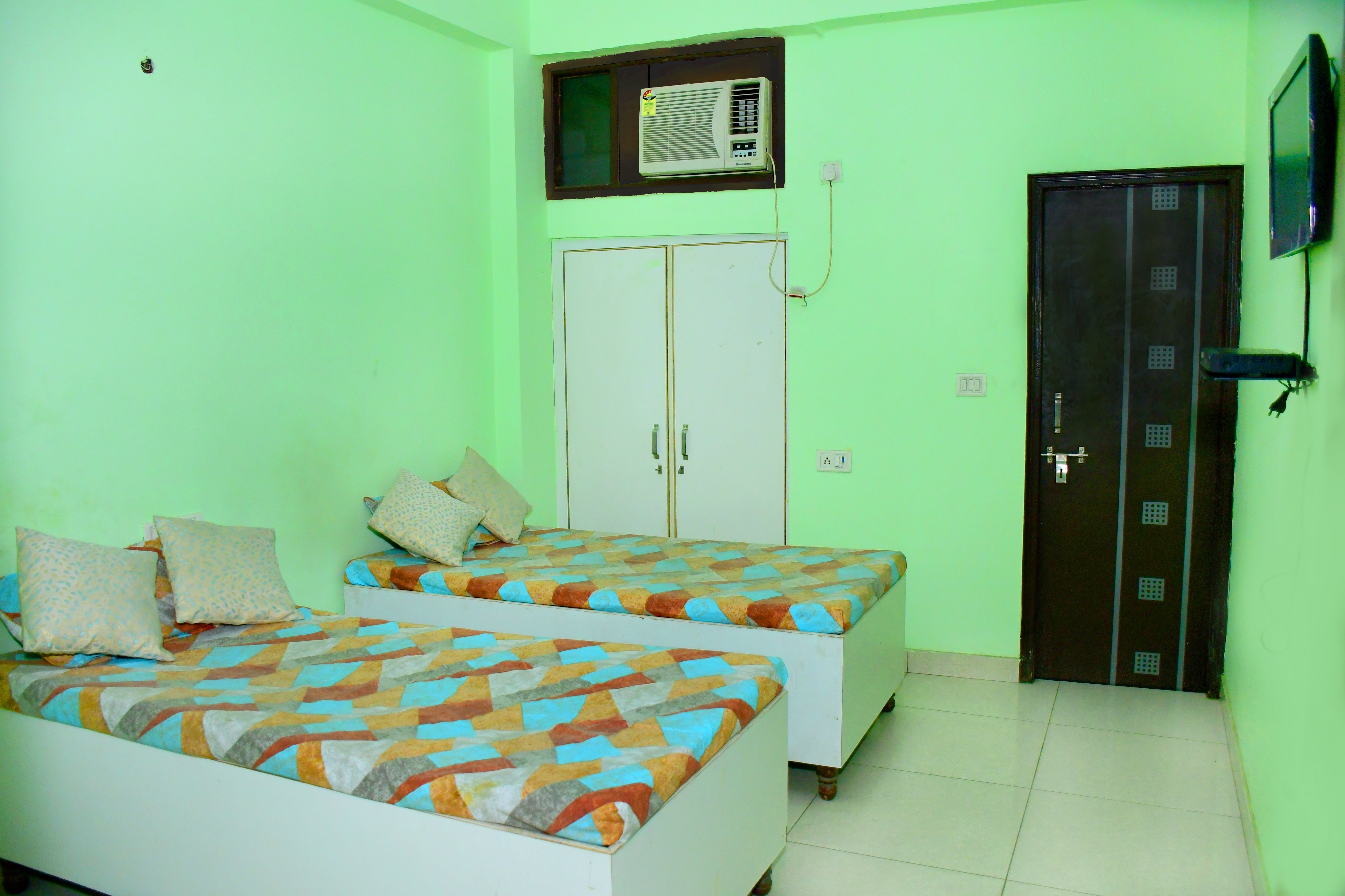 Best Pg near amity university Noida | PGNow